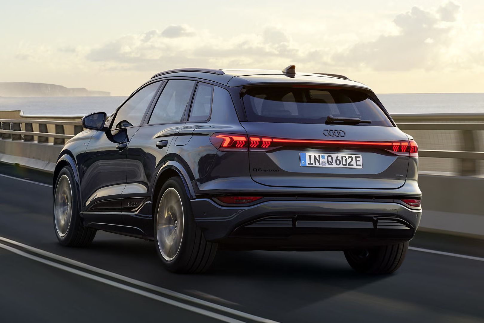 Audi Q6 SUV e-tron » Dizajn & výbava | Audi Slovensko